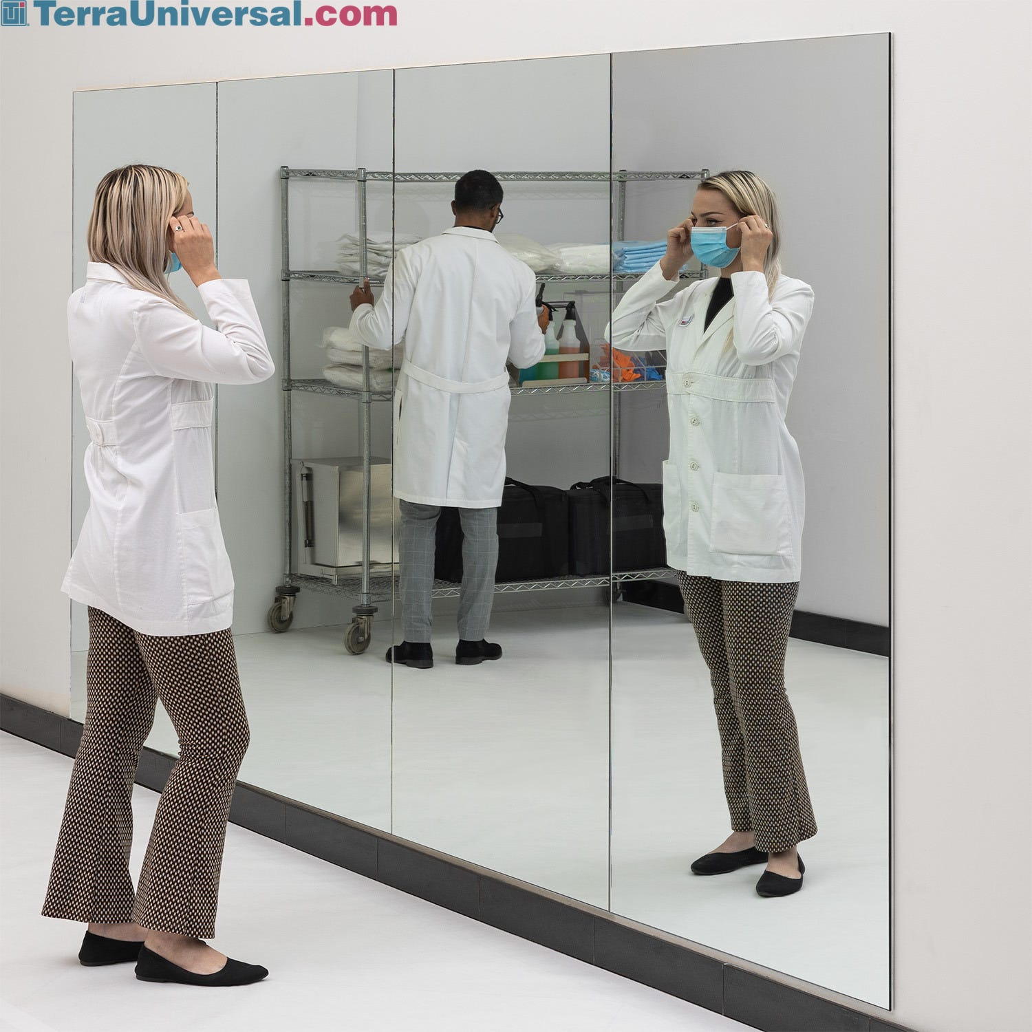Flush-Mount Cleanroom Mirrors