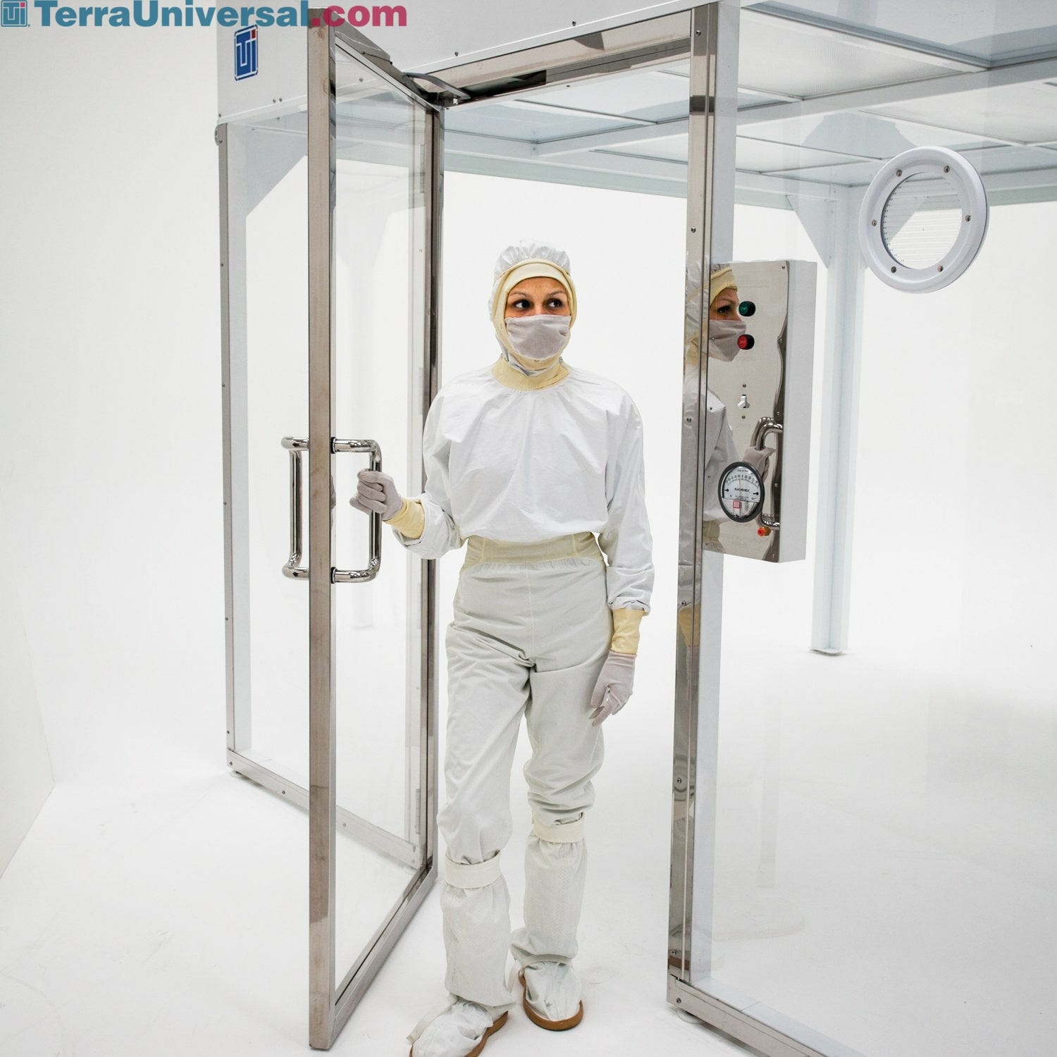 BioSafe Wall Panels; 4' x 8', uPVC-Laminated Steel Walls, Windowed, EPS ...