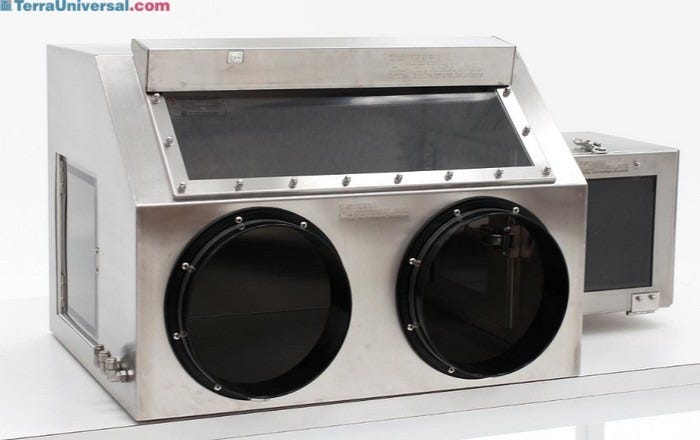 Smart Glovebox; Polycarbonate, 35" W x 24" D x 25" H, 120/240 V 3305 ...
