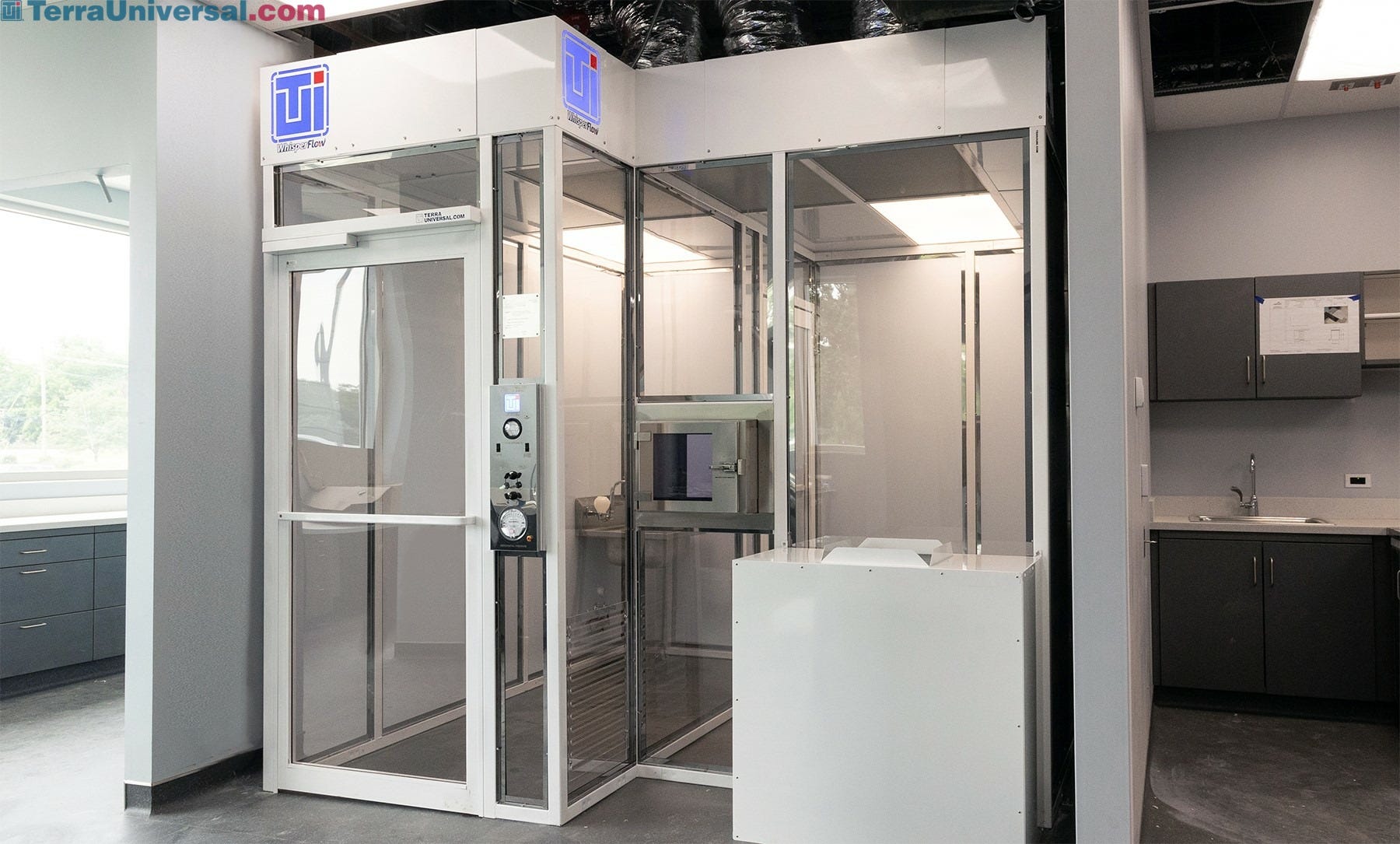 USP Compounding Pharmacy Cleanroom