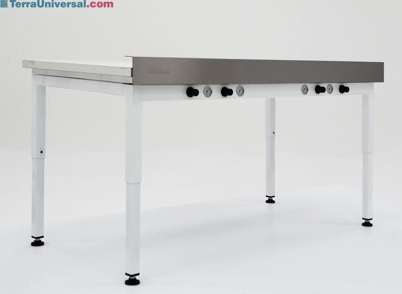 Workstations & Tables