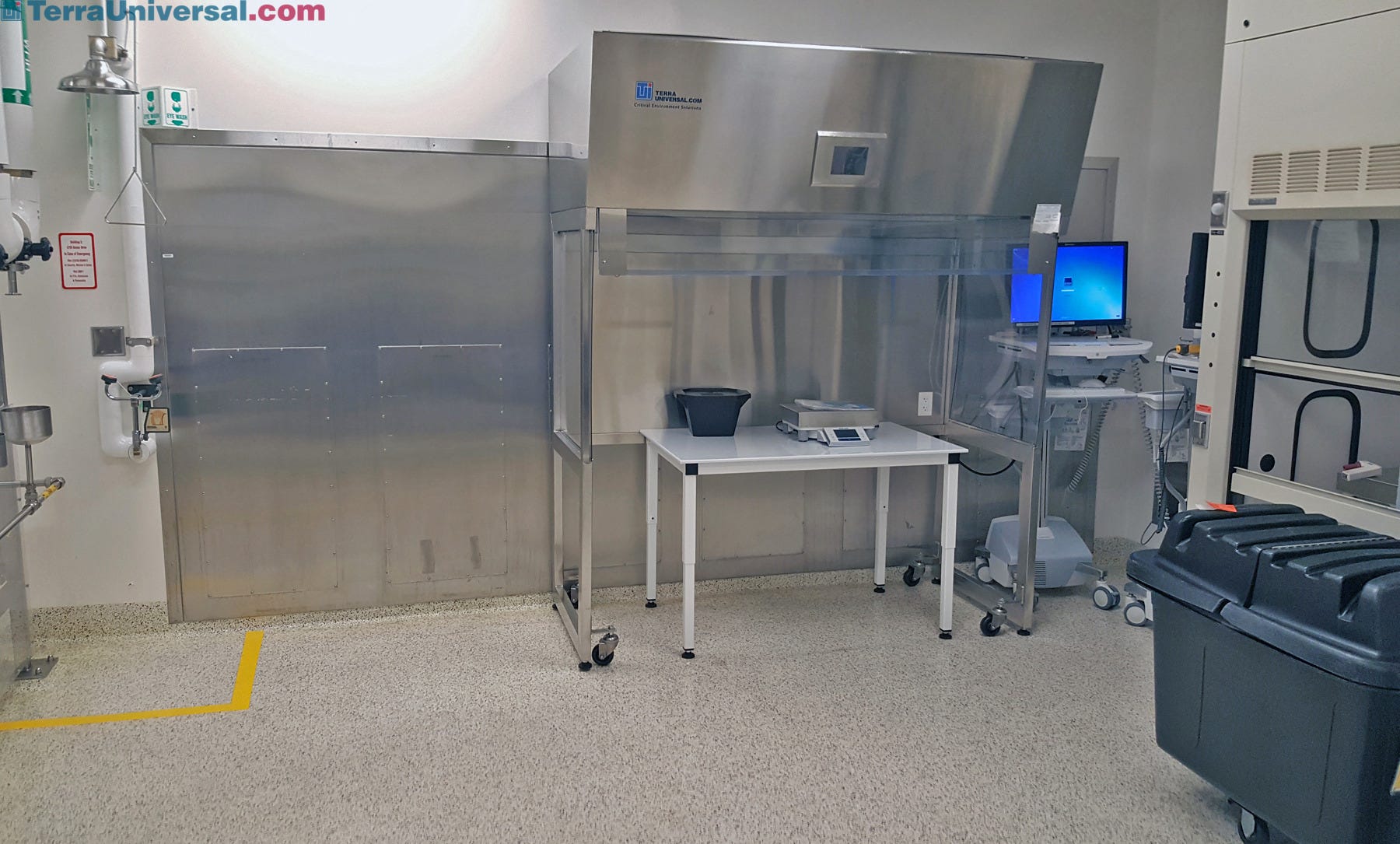 Smart® Vertical Laminar Flow Hoods