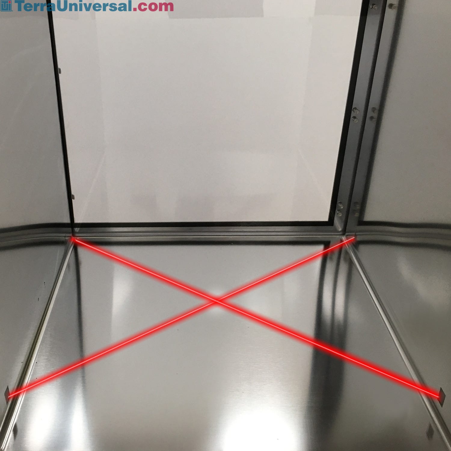 Smart® BioSafe® CleanMount® Pass-Throughs Chambers