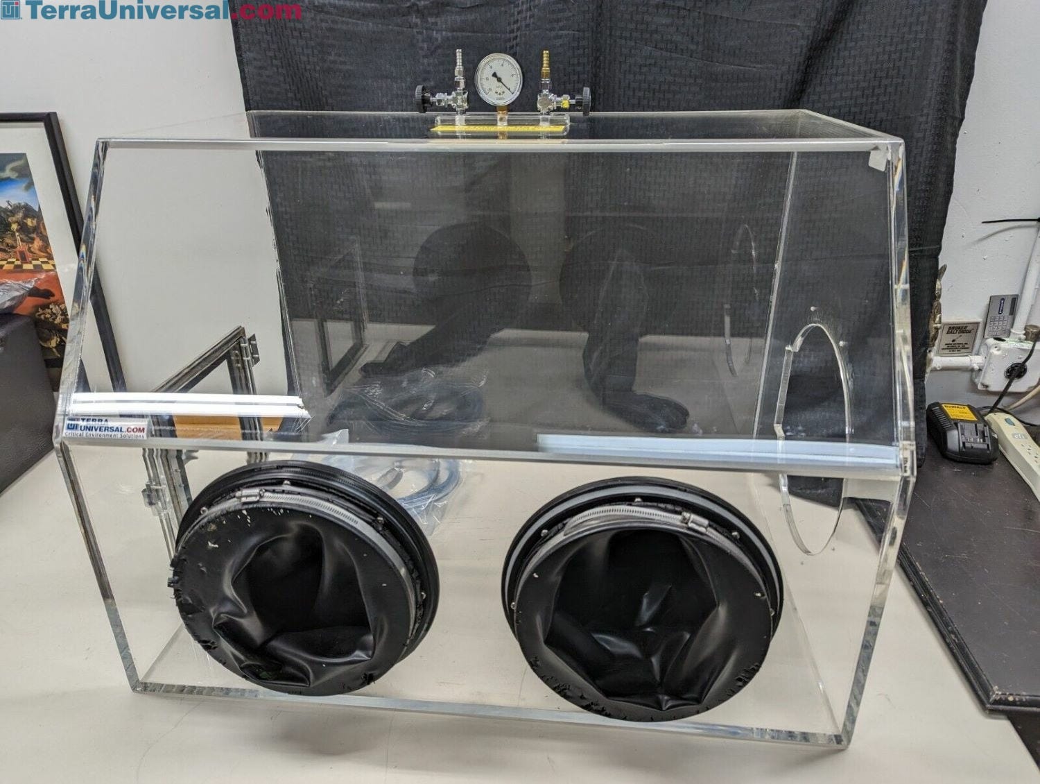 Negative Pressure & Vacuum Glove Boxes