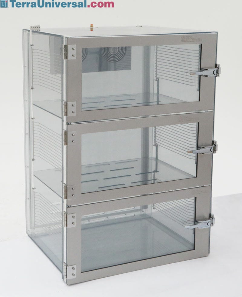 IsoDry® Desiccator Cabinets
