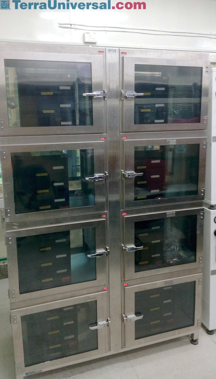 NitroPlex™ Desiccator Cabinets