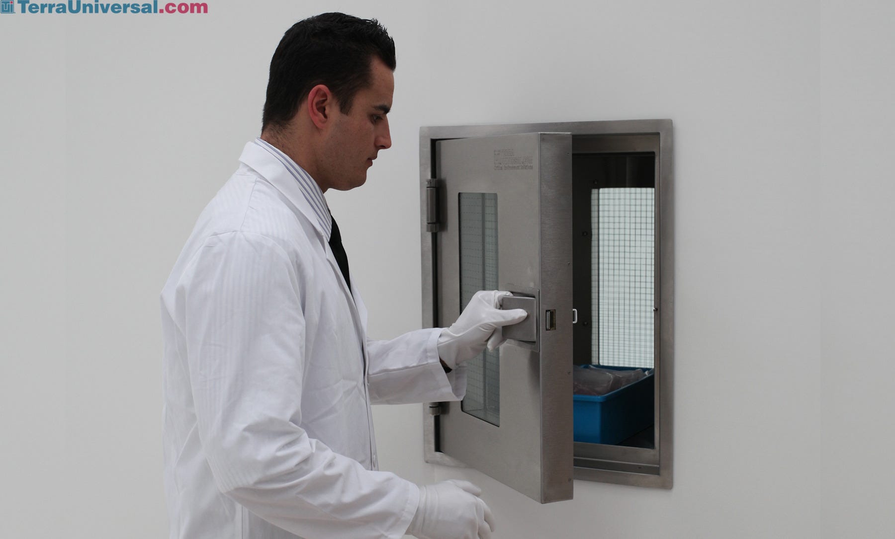 Specialty Pass-Through Chambers