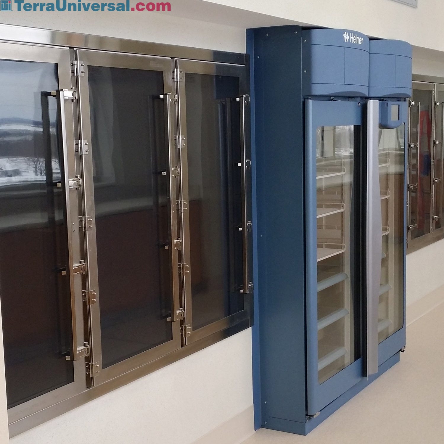 Specialty Pass-Through Chambers