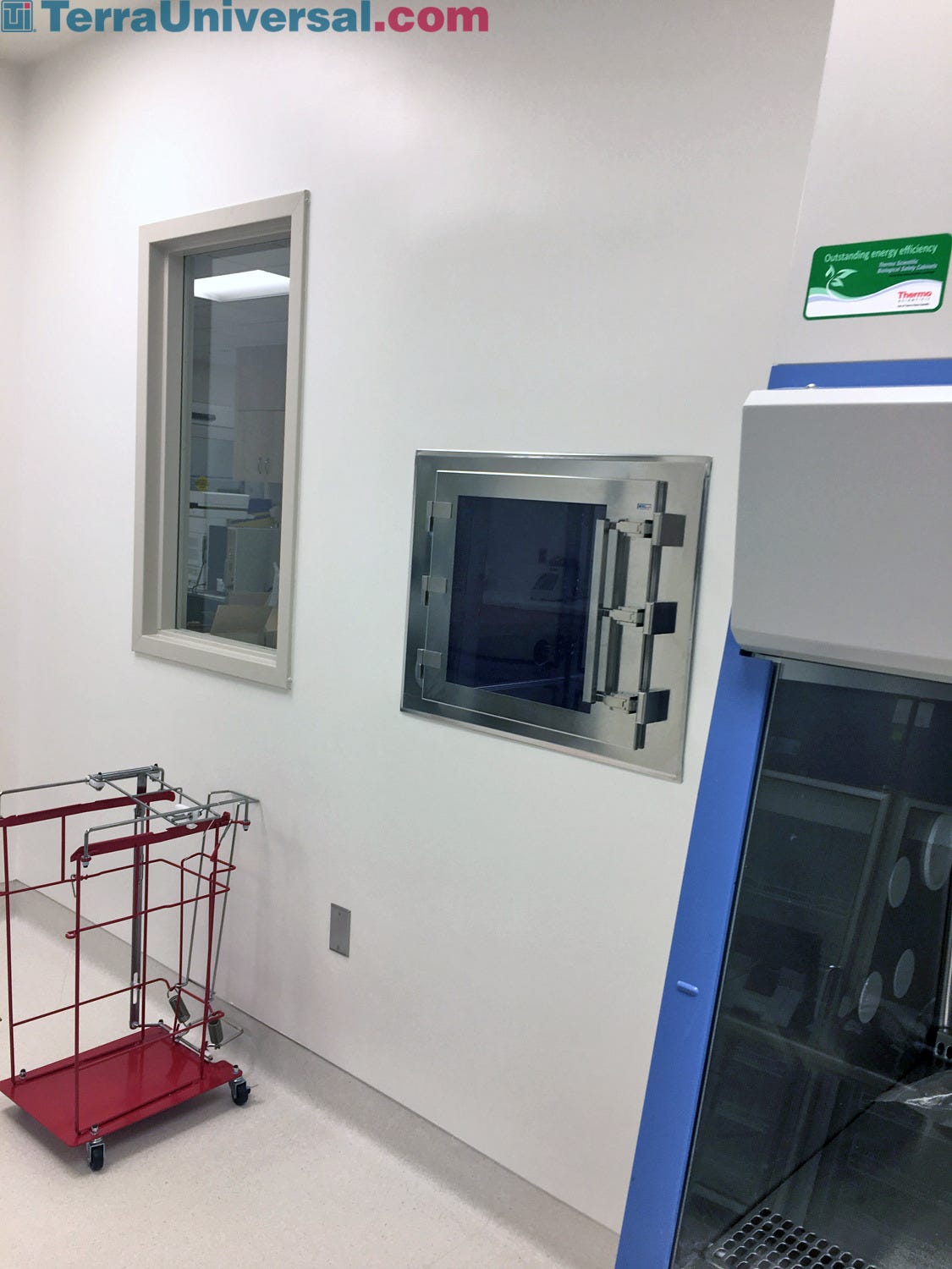 CleanMount® Pass-Through Chambers