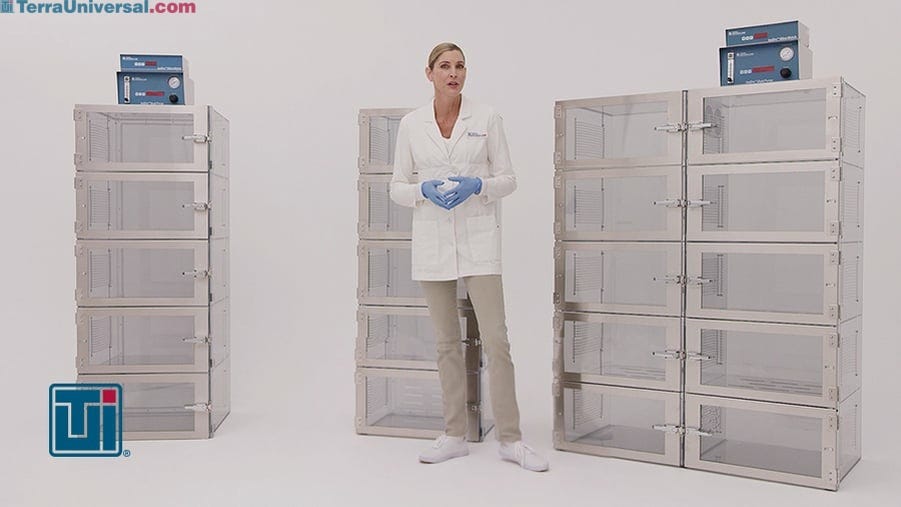 Desiccators & Desiccator Cabinets