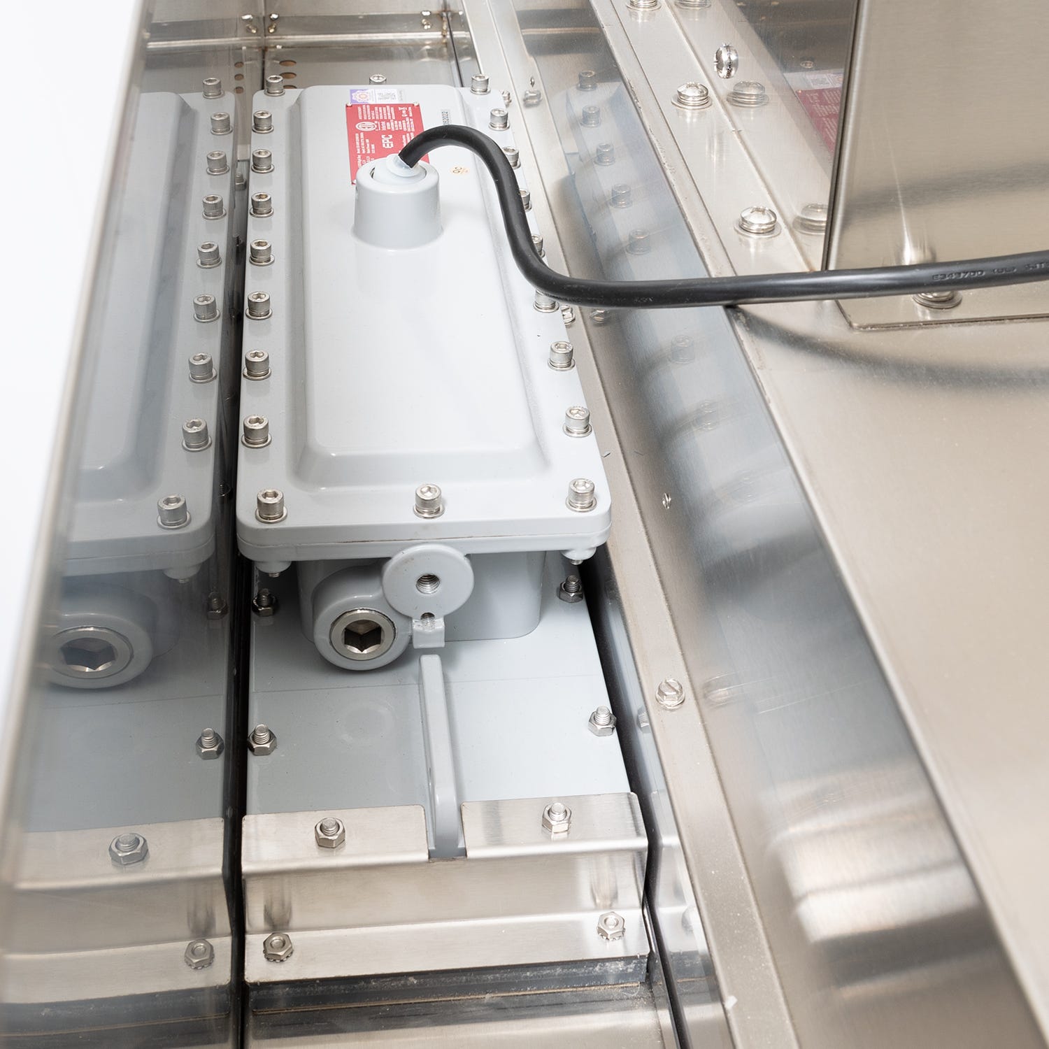 Cleanroom Lighting Standards, Compliance, LED Panels, Illuminators