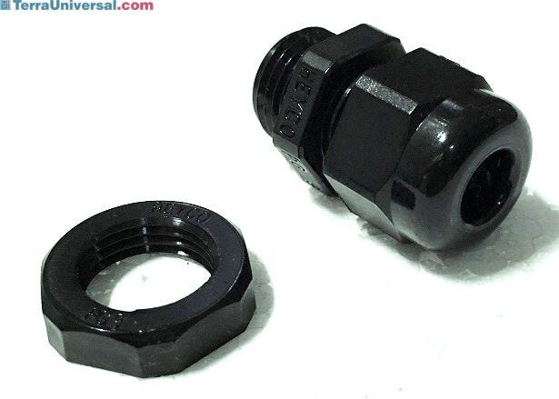 Feed-through, for power and data cables, installed in glovebox 3305-70