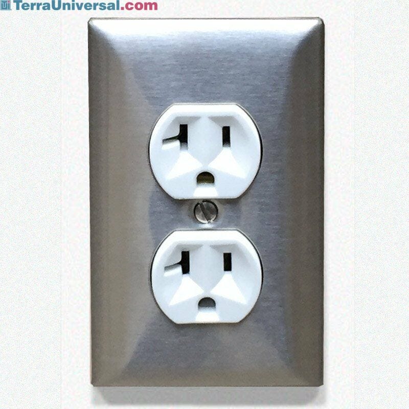Duplex Power Outlet; Installed; 240VAC, 50/60Hz 6704-34
