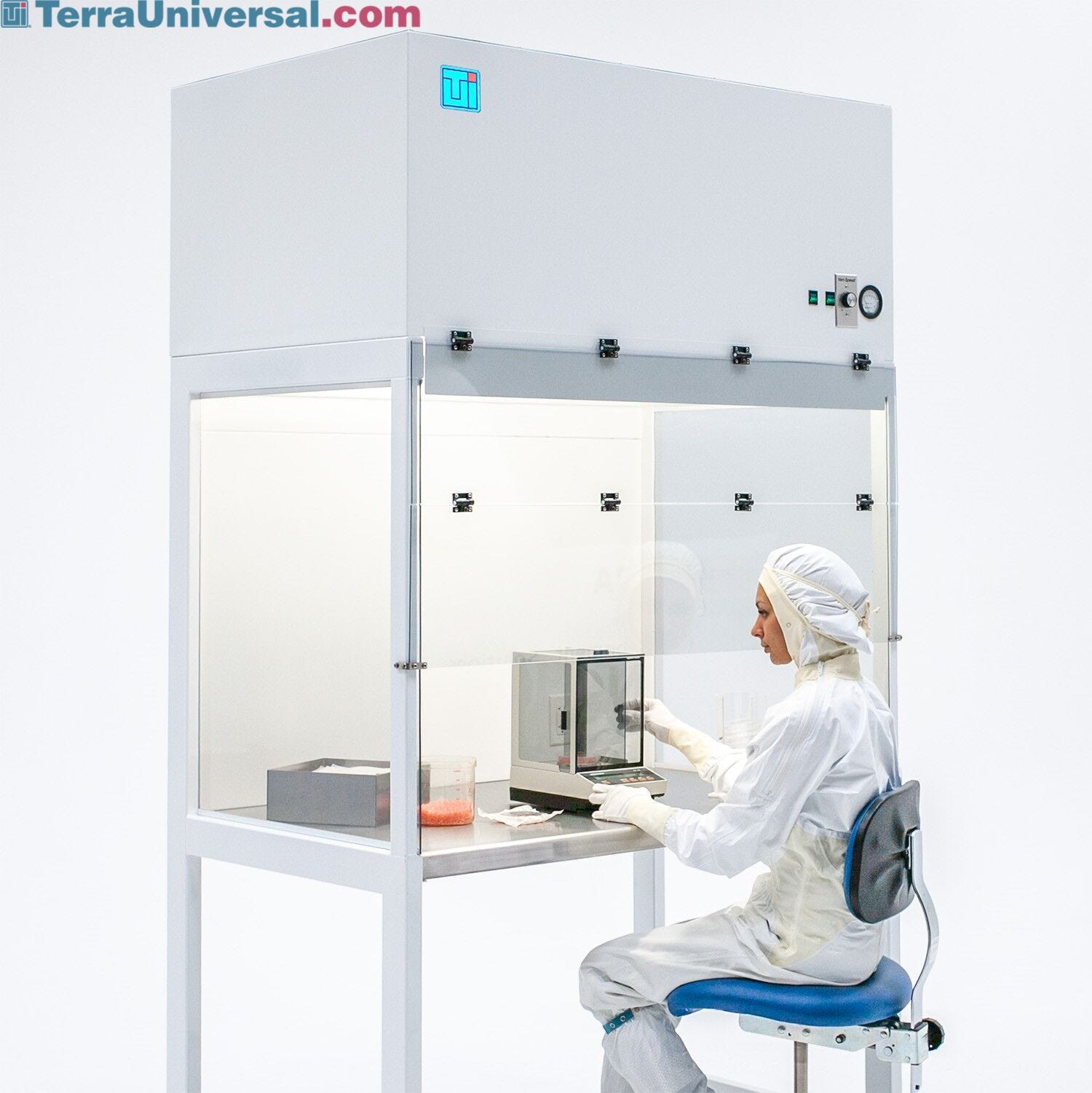 ValuLine Freestanding Laminar Flow Workstations | Terra Universal