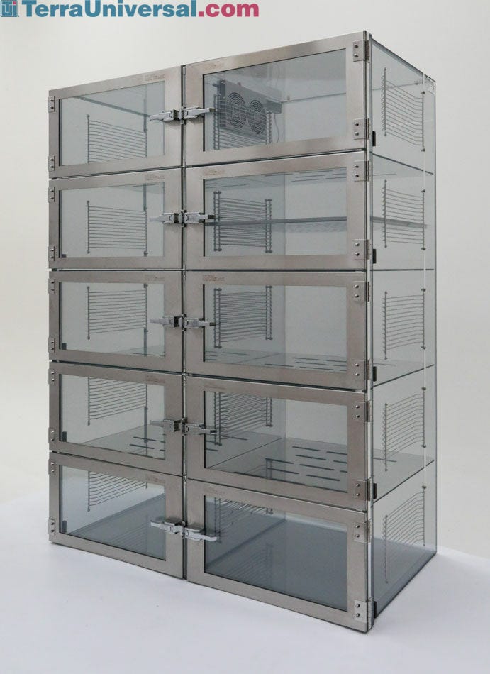 Desiccator; IsoDry®, Static Dissipative PVC, 10 Chambers, 46" W x 22.5 ...