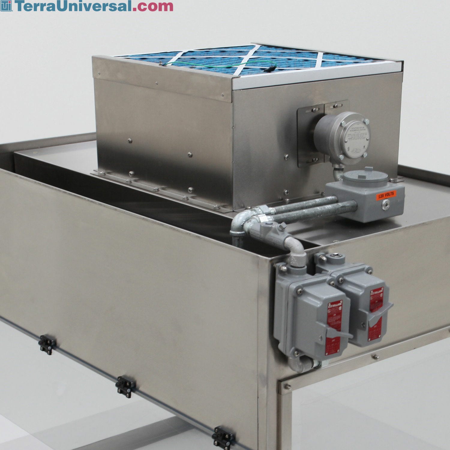 Laminar Flow Hoods from Terra Universal